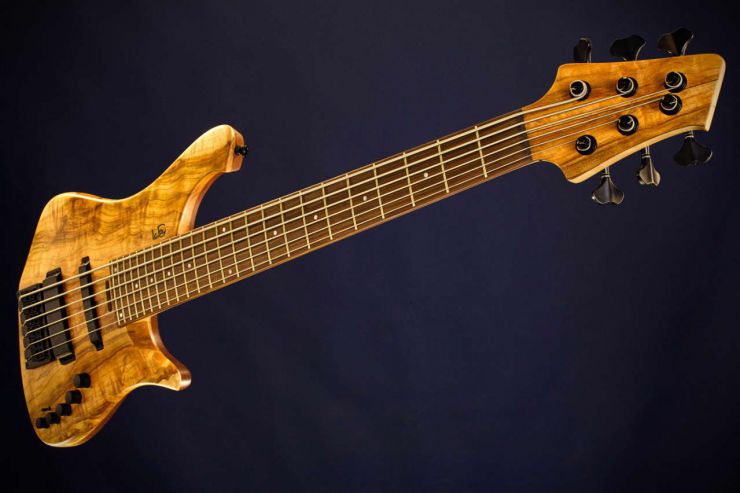 SINGER - Der Edelbass von Le Fay wird Dich sofort begeistern